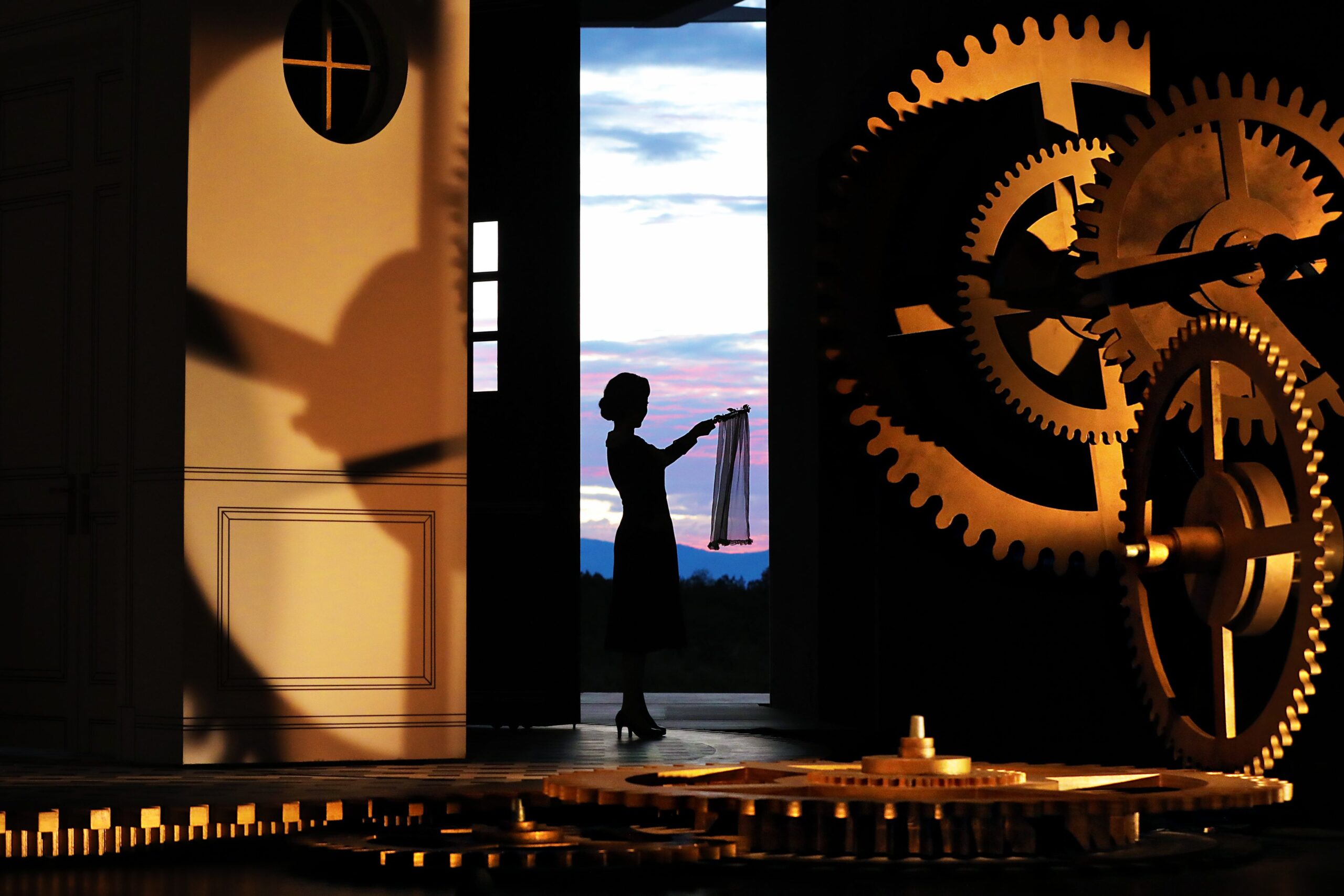 Figaro la, Figaro qua in Santa Fe – Opera Today