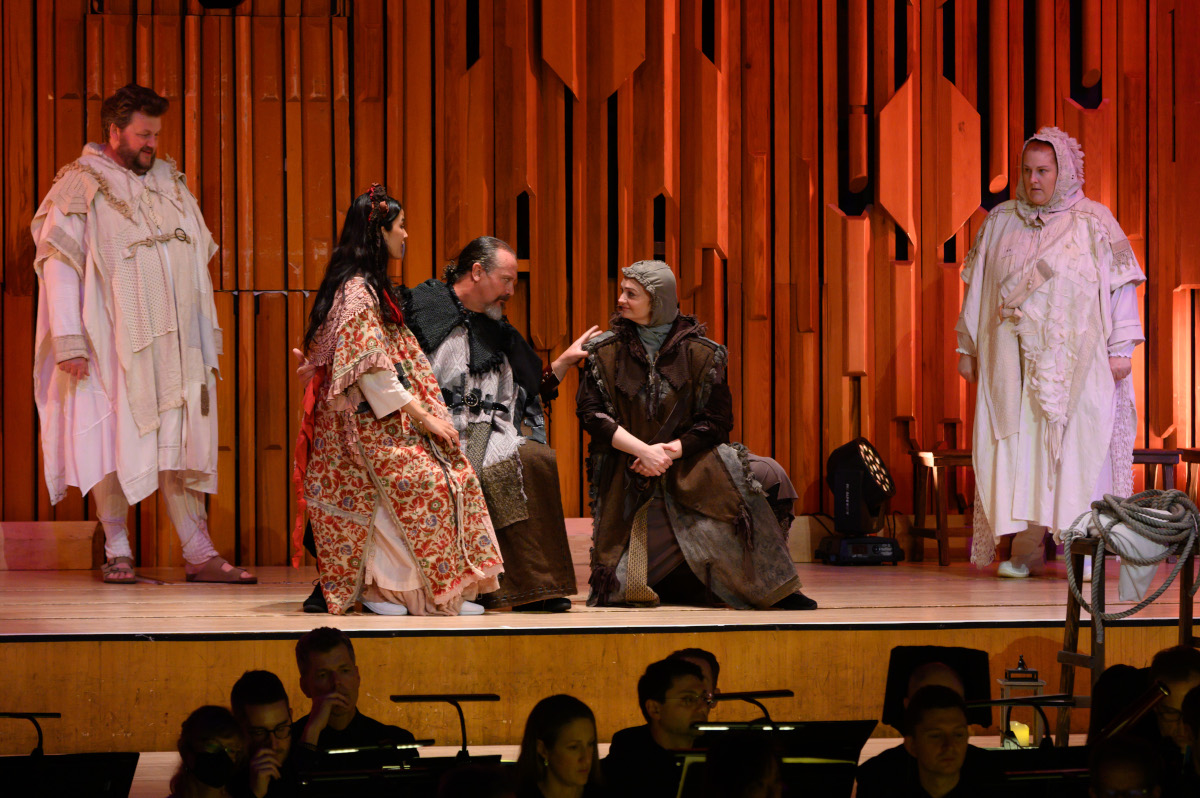 A Sign of the Times: the LAPO’s remarkable Fidelio – Opera Today