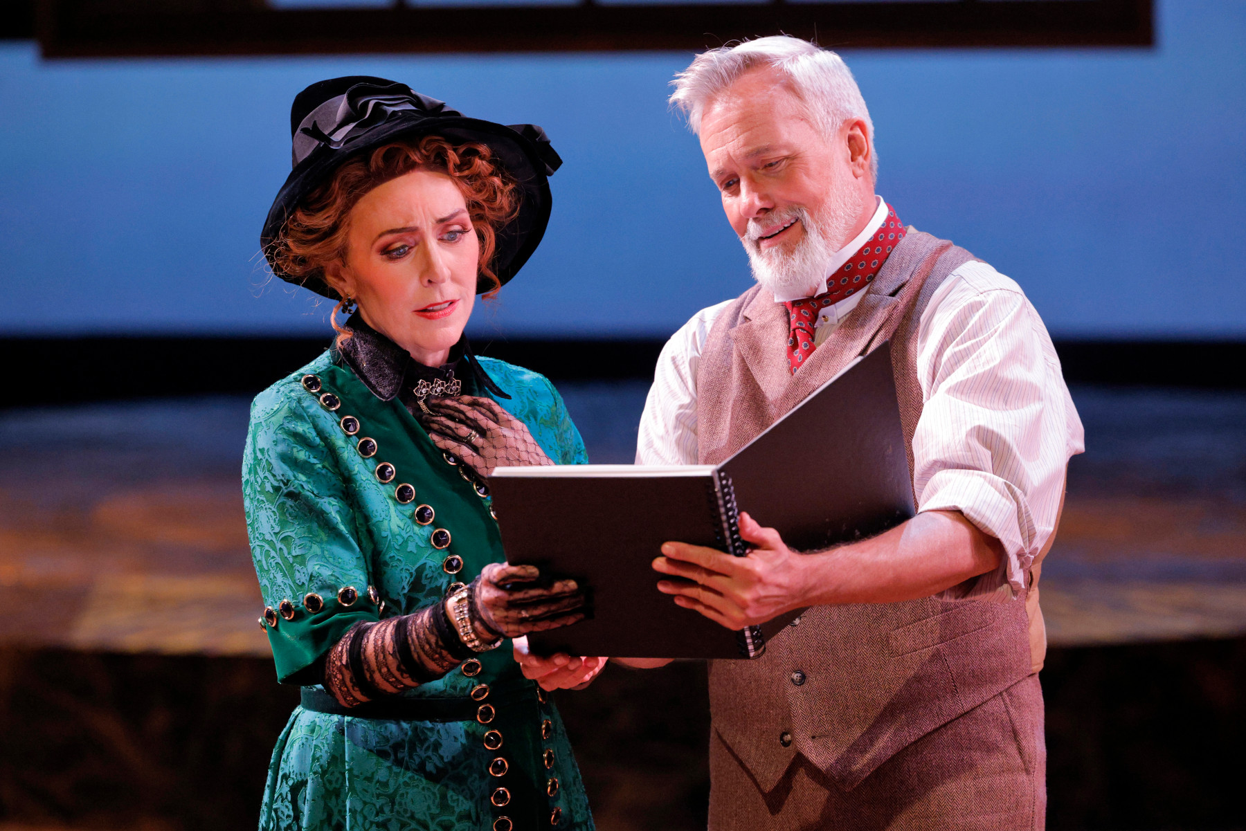 Des Moines: Apollo’s Bare Body and Bared Souls – Opera Today