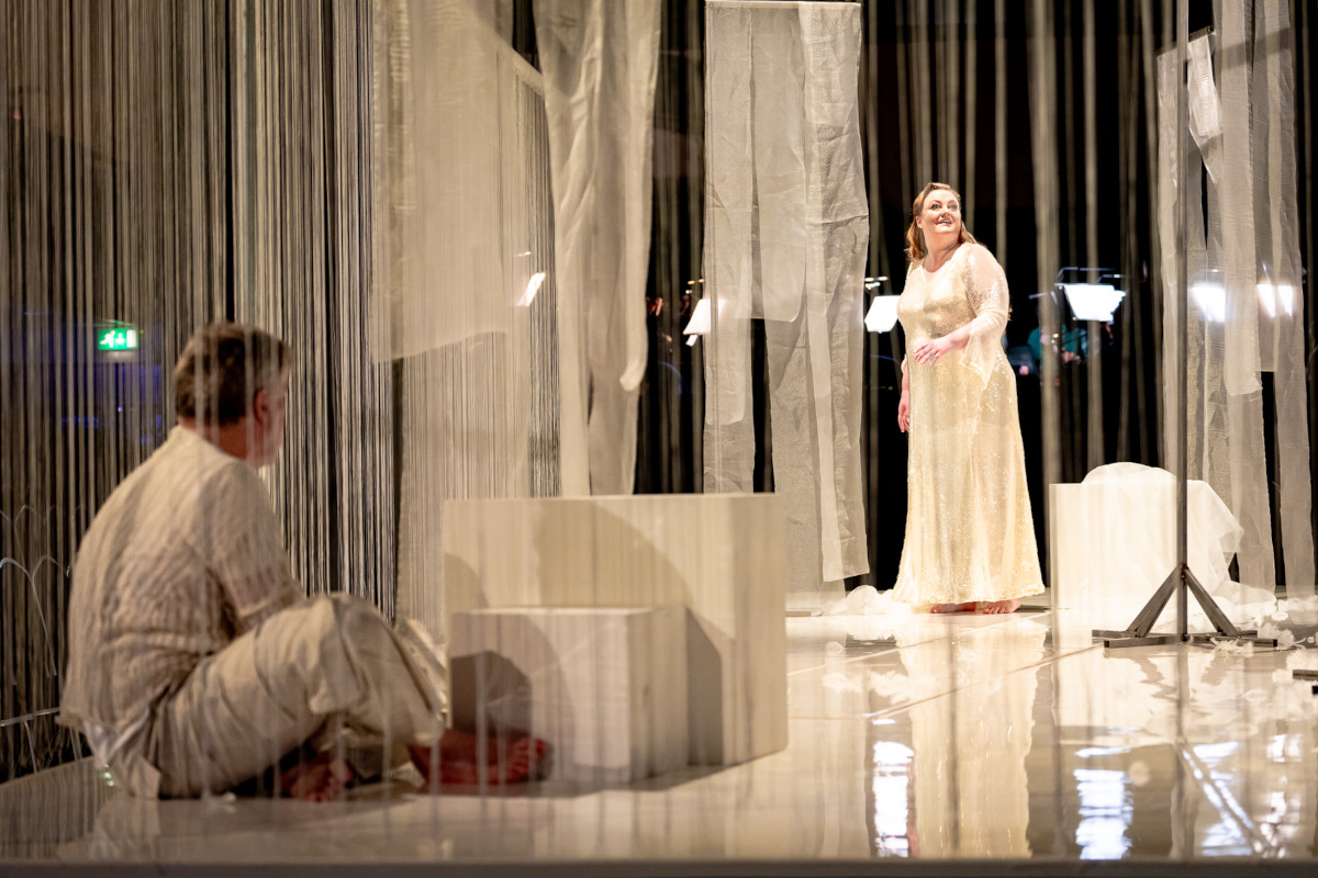 Of loneliness, dragons and heroics: Wagner’s Siegfried in a staging by ...